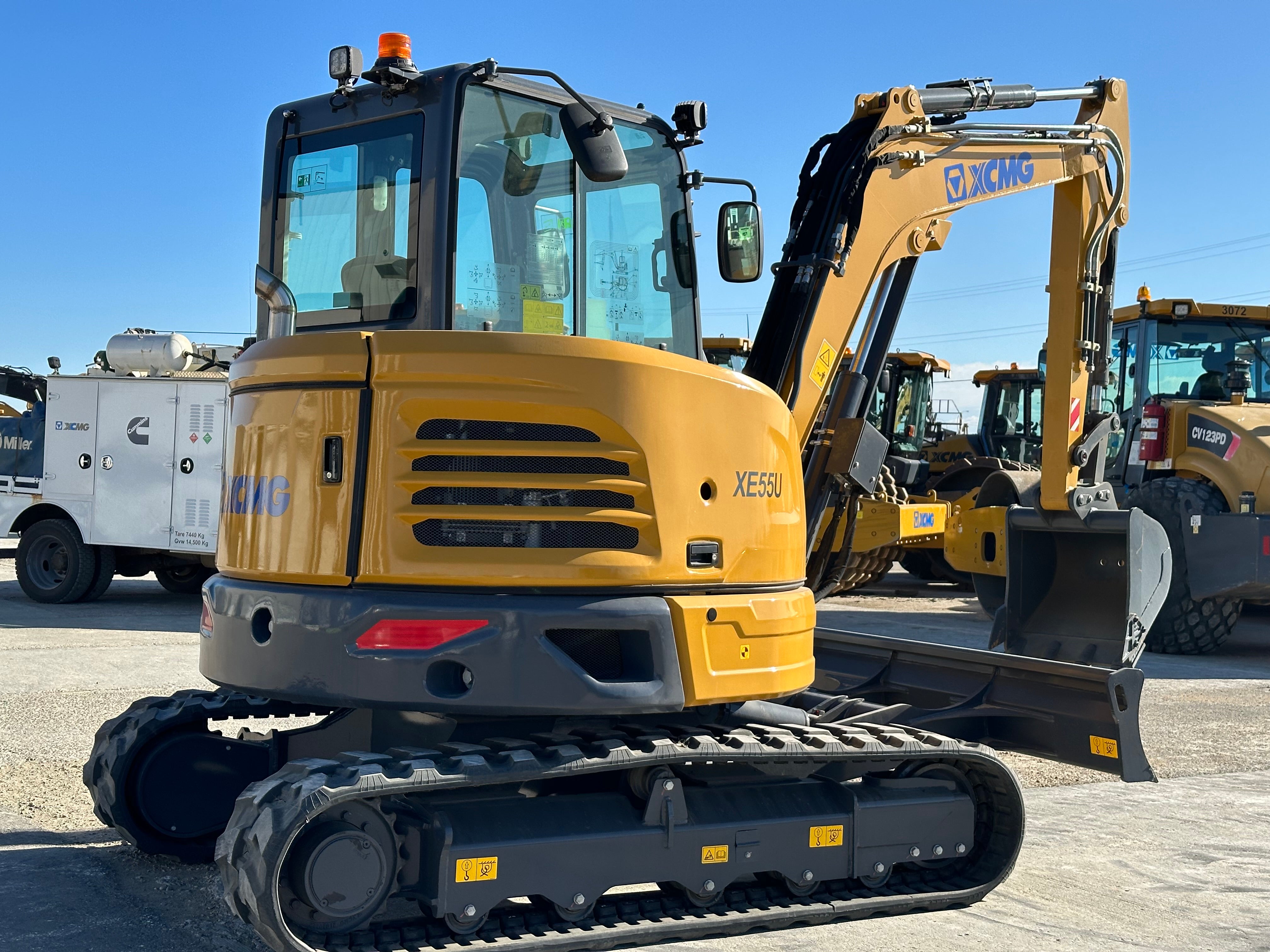 XE55U Mini Excavator (2022-2023) – japamachinery